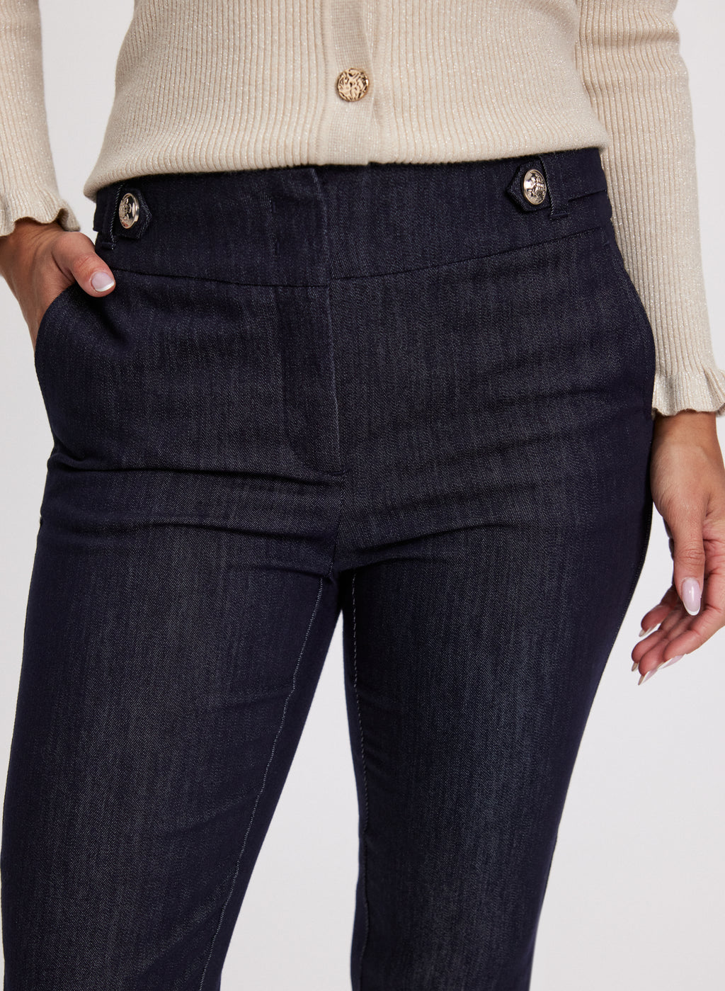 Emma Button Detail Slim-Leg Pants – Short
