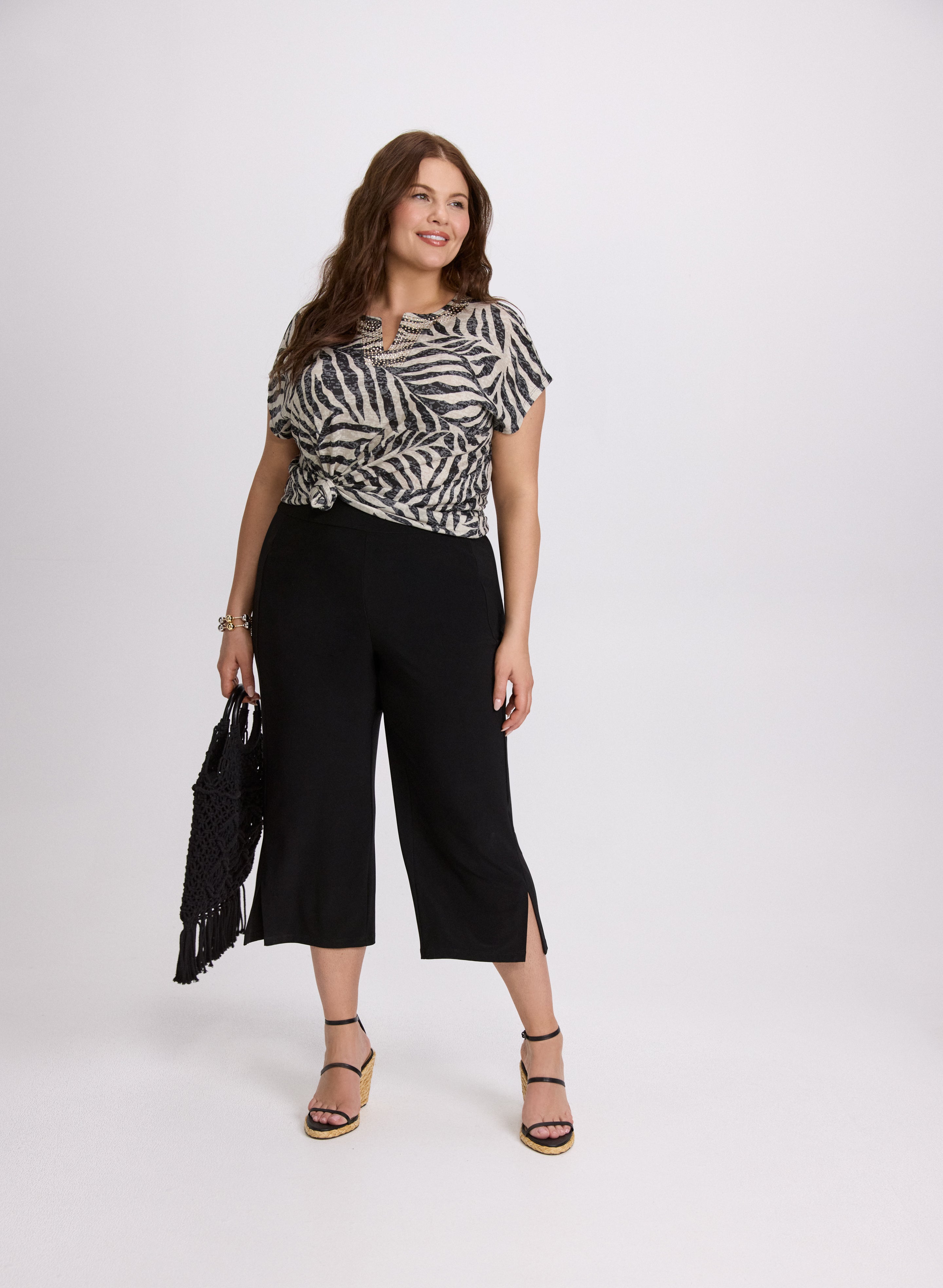 Side Slit Pull-On Capris