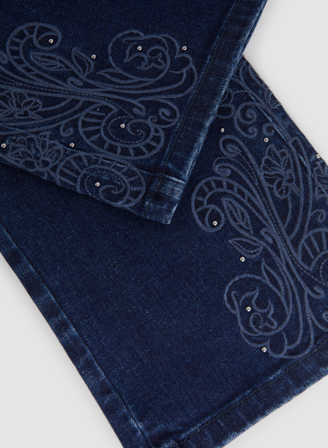 Pull-On Embroidered Hem Jeans